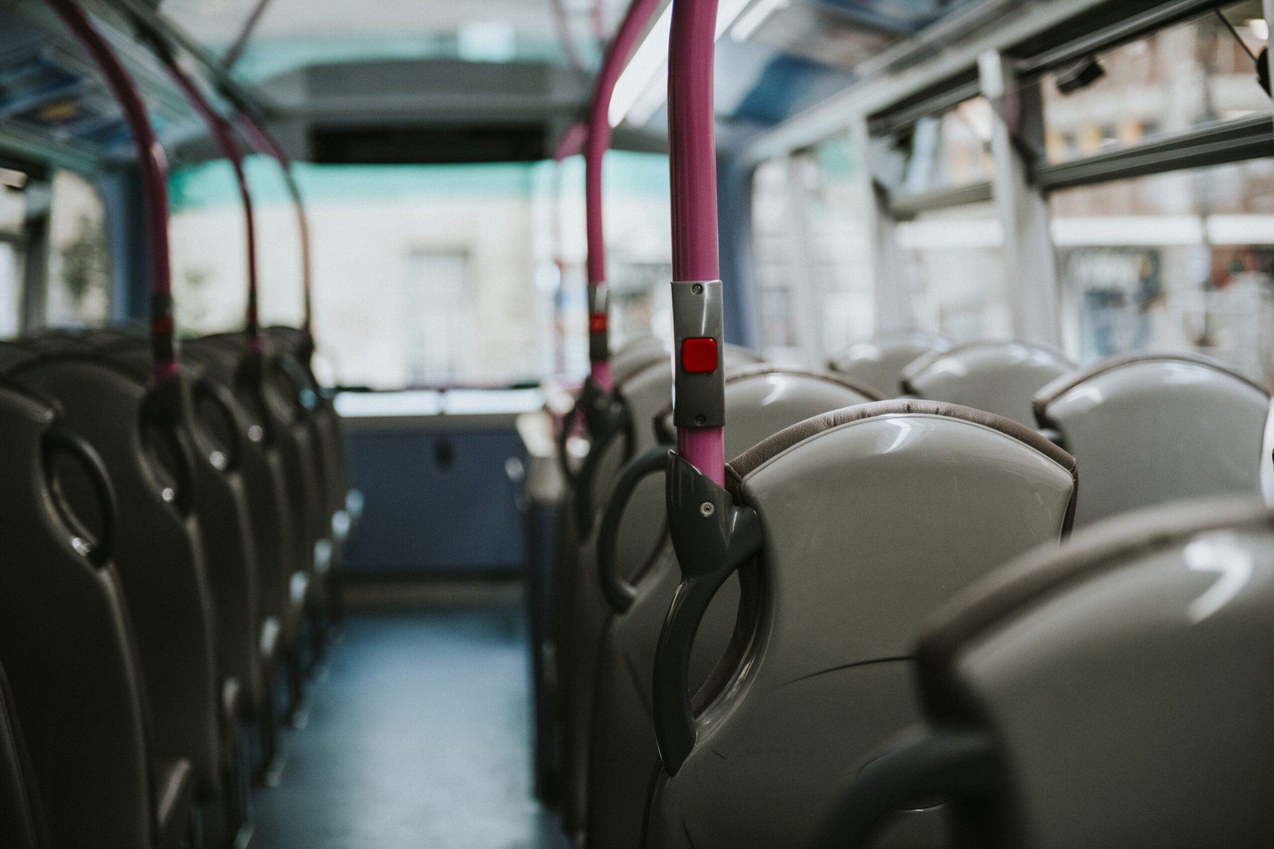 Papildināts: Izmaiņas reģionālo autobusu maršrutos visā Latvijā ...